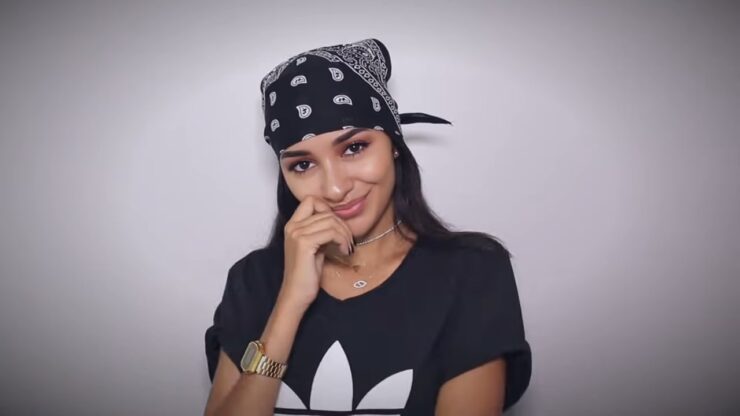 How to Wear a Bandana - A Fashionista's Guide to Transform Your Look